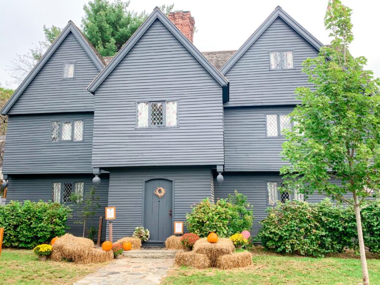 Four Fascinating Houses that will Make You Fall in Love with Salem